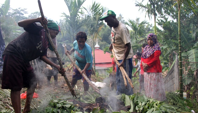 Melihat Tradisi Muslim Papua Jelang Datangnya Ramadan | tempo.co
