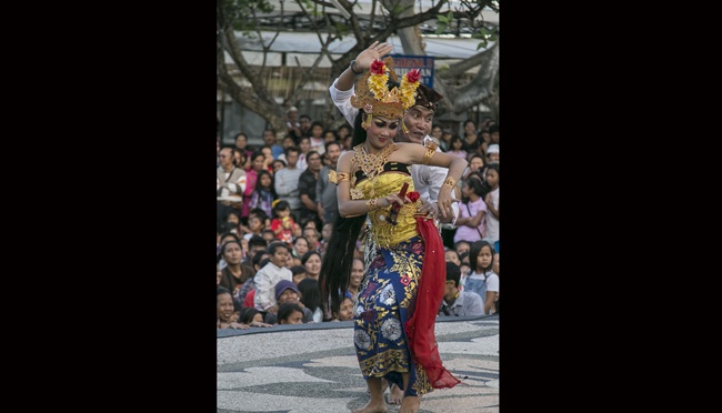 Joged Bumbung, Tarian Erotis dari Bali | tempo.co