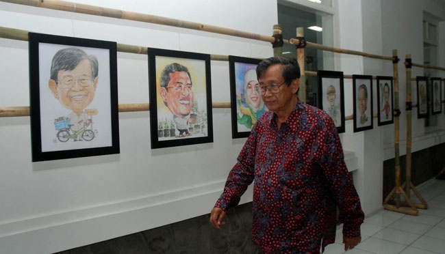 Ajip Rosidi Budayawan Kritis yang Kembangkan Dunia Literasi | tempo.co