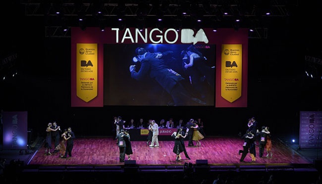 Penari Indonesia Ini Juarai Kompetisi Tango Dunia | tempo.co