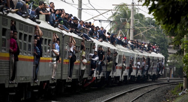 Proyek Jalur Kereta Trans Kalimantan Dikebut | tempo.co