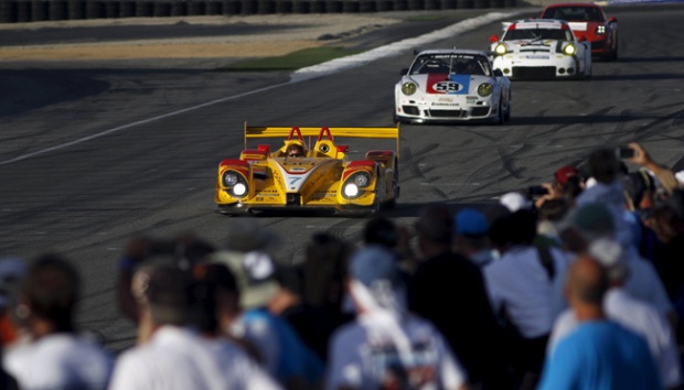 Mobil Balap Porsche Gelar Reunian di California - foto Gooto.com