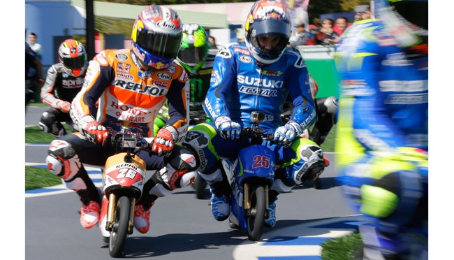 Pembalap MotoGP Cicipi Motor Listrik Mini | tempo.co