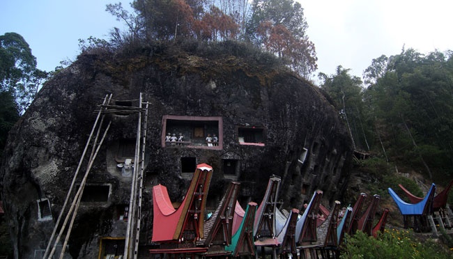 Loko Mata, Pekuburan Batu yang Jadi Objek Wisata Toraja | tempo.co