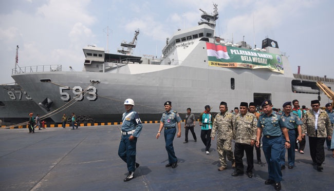 Ratusan Santri Dilatih Bela Negara di Atas KRI Banda Aceh | tempo.co