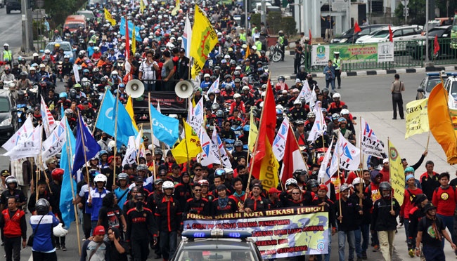 Upah Minimum Kota Bekasi di 2020 Jadi Rp 4,5 Juta, Kenaikannya? | tempo.co