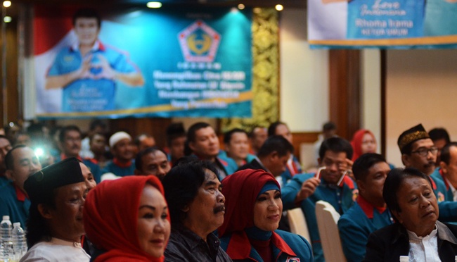 Rhoma Irama Lantik 18 DPW Partai Idaman | tempo.co