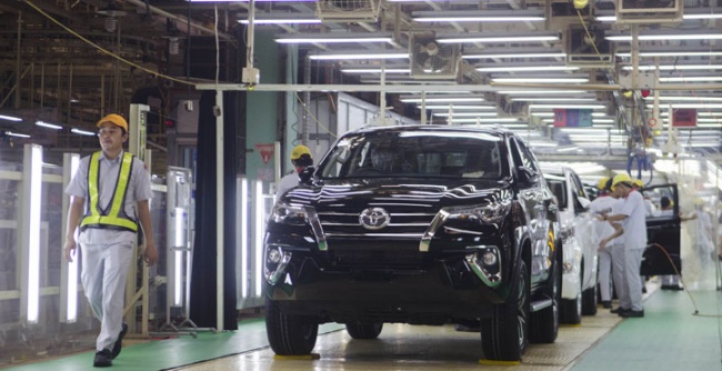 Toyota Memperkirakan Laba di 2020 Akan Merosot Hingga 80 Persen | tempo.co
