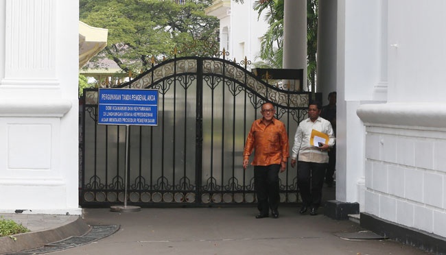 Temui Jokowi, Ical Antar Undangan Munaslub Golkar | tempo.co