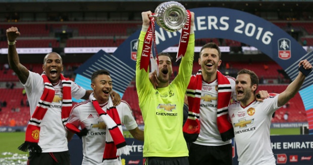 Manchester United claim FA Cup with extra-time win over Palace - En ...