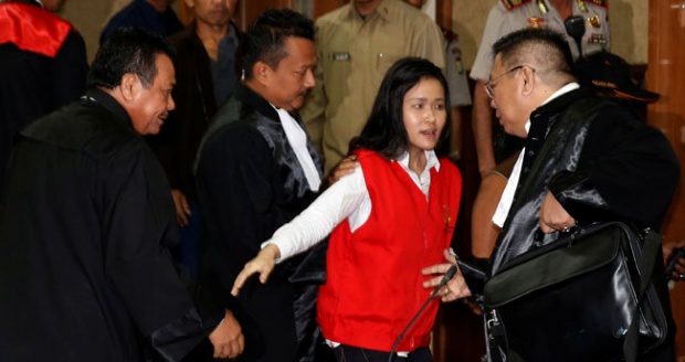 Jessica`s Attorney ReadsOut Demurrer during Initial Court Session - En ...