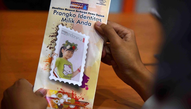 Prangko Prisma, Prangko yang Gambarnya Bisa Didesain Sendiri | tempo.co