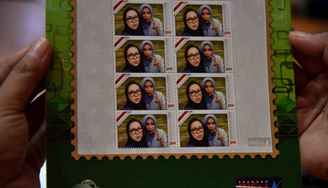 Prangko Prisma, Prangko yang Gambarnya Bisa Didesain Sendiri | tempo.co