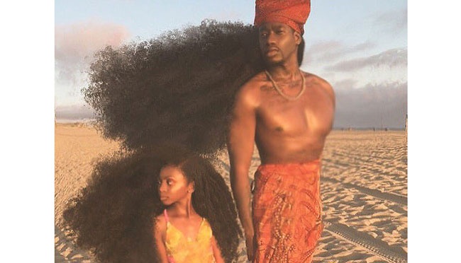 Unik, Ayah dan Anak Ini Miliki Rambut Indah yang Super Kribo | tempo.co