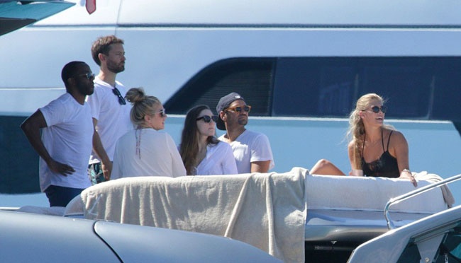 Leonardo Dicaprio Kepergok dengan Pacar Barunya | tempo.co Leonardo Dicaprio Kepergok dengan Pacar Barunya | tempo.co
