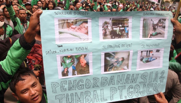 Ribuan Driver Geruduk Kantor GoJek - foto Tempo.co