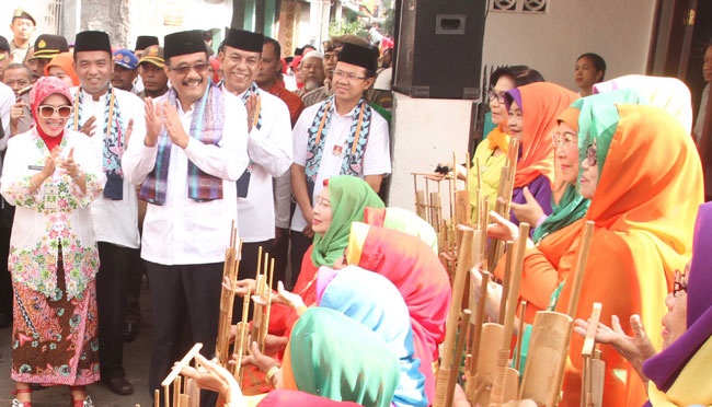 Djarot Resmikan RPTRA di Kawasan Pondok Labu | tempo.co