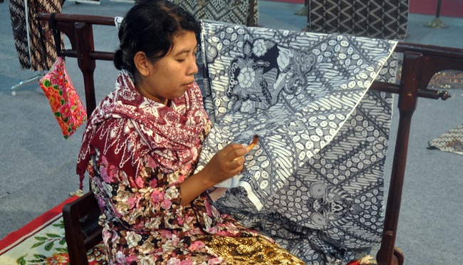 Batik Slobog, Kain Penutup Jenazah Kini Jadi Batik Gaul | tempo.co