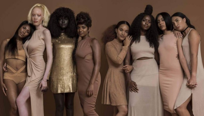 Model Berkulit Hitam Mengkilap Ini Curi Perhatian Dunia | tempo.co