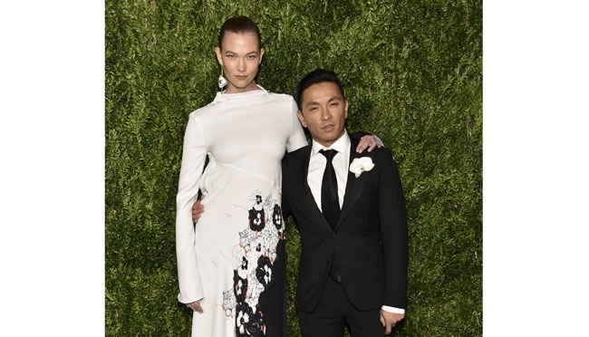 Model-model Cantik di Vogue Fashion Fund Awards | tempo.co