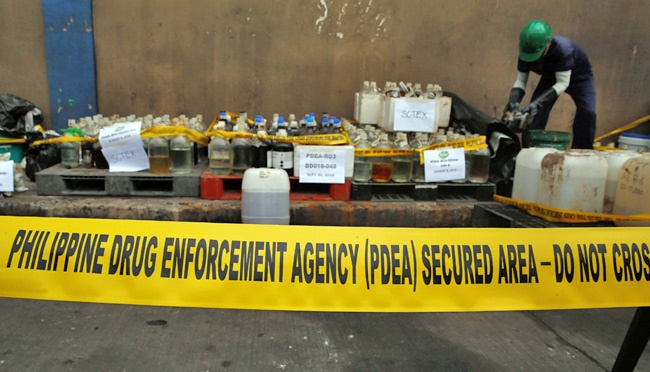 Filipina Musnahkan Bahan Baku dan Alat Pembuatan Sabu-sabu | tempo.co