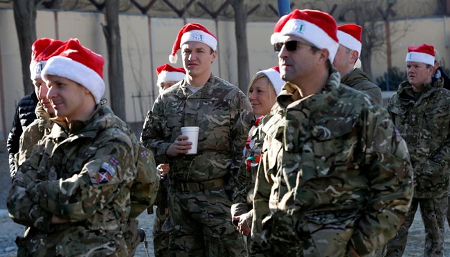 Begini Cara Tentara Rayakan Natal di Kamp Afganistan | tempo.co