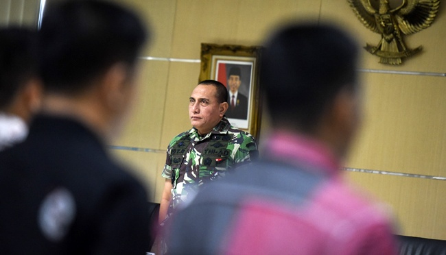 Pengampilan Sumpah dan Janji Wasit Piala Presiden 2017 | tempo.co