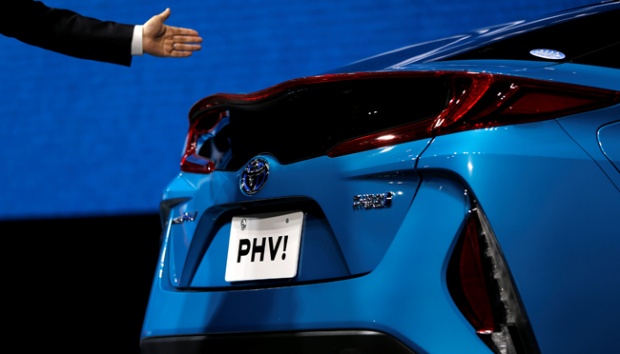 Toyota Perkenalkan Prius PHV di Jepang - foto Gooto.com