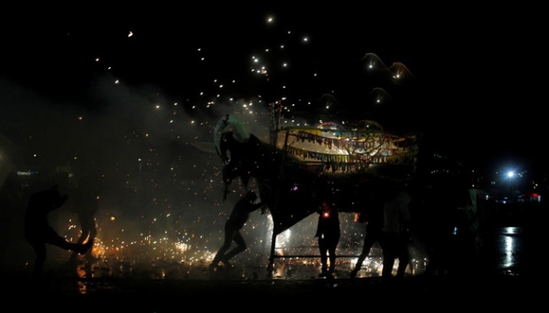 Photos: " Toritos " Traditional Mexican Fireworks - foto En.tempo.co
