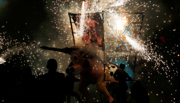 Photos: " Toritos " Traditional Mexican Fireworks - foto En.tempo.co
