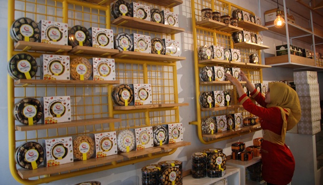 Pesanan Kue Lebaran Meningkat, Produksi Ina Cookies Dikebut | tempo.co