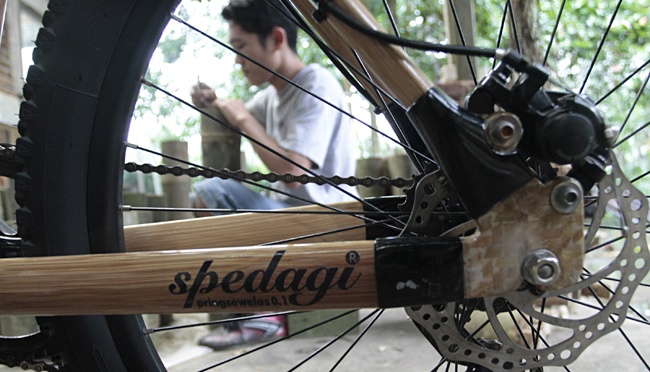 Proses Produksi Pembuatan Sepeda Bambu Spedagi | tempo.co