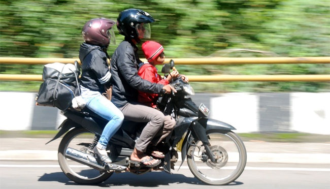 Arus Balik Lebaran, Jalur Tengah Sumedang Macet | tempo.co