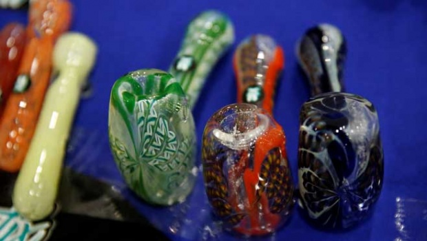 Aneka Alat Hisap Ganja yang Dijual dalam Acara ExpoWeed - foto Tempo.co