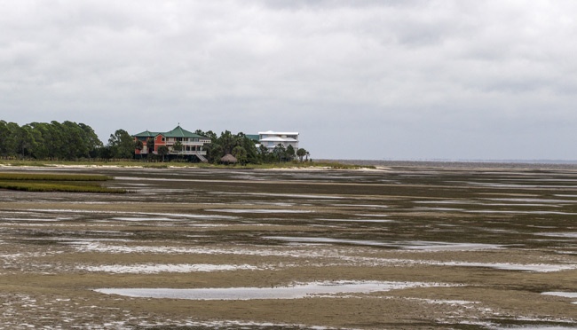 Fenomena Aneh, Sejumlah Pantai di Florida Mengering Usai Badai Irma ...