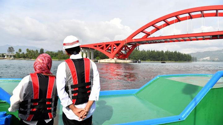 Papua's New Iconic Youtefa Bridge Open for Public - News En.tempo.co