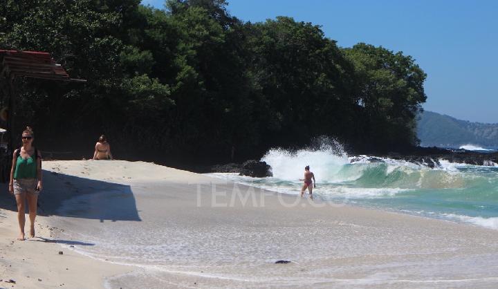 International Tourists Flock Bali Amid Year-End Holidays - Life En.tempo.co