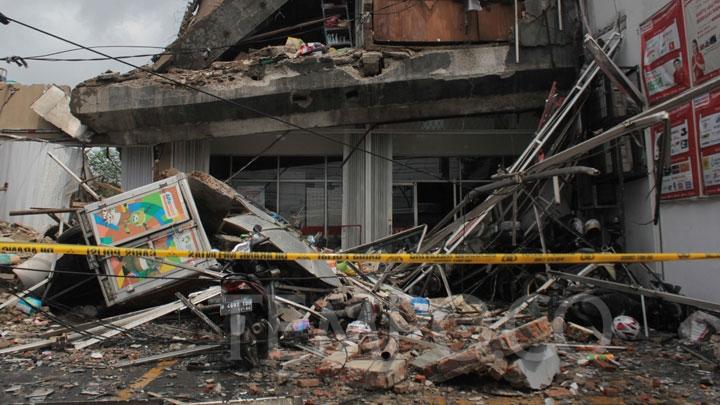 5 Witnesses in Jakarta Building Collapse Face Police Questioning - News ...