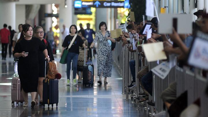 Foreign Visits Skyrocket by 1,382 Percent: Statistics Indonesia - News ...