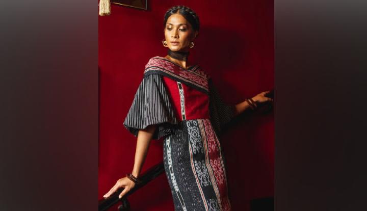 Romansa Tanimbar, Eksotisme Tenun Indonesia Timur dari IKAT Indonesia ...