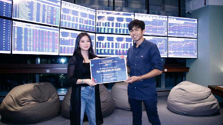 Sucor Sekuritas Serahkan Donasi Pendidikan ke YCAB Foundation | tempo.co