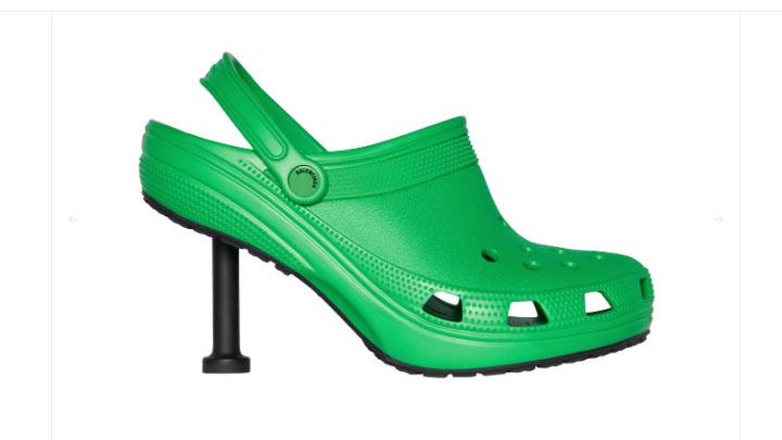 5 Cara Membedakan Alas Kaki Crocs Asli atau Palsu - Cantika.com