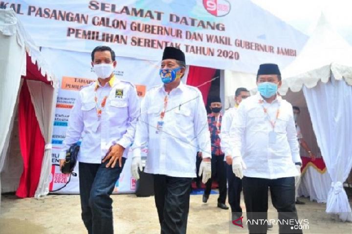 Jokowi Lantik Al Haris - Abdullah Sani Jadi Gubernur dan Wakil Gubernur ...