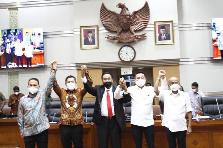 Dirotasi, Ketua Komisi III DPR Herman Herry Loyal atas Penugasan Partai ...