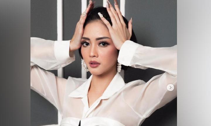 Cerita Ririn Dwi Ariyanti Sebagai Single Mom, Prioritas Diri Sendiri dan Anak - Cantika.com