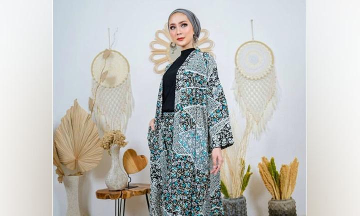 Anniversary Pertama, Aqillah by Ria Fokus pada Modest Fashion yang ...