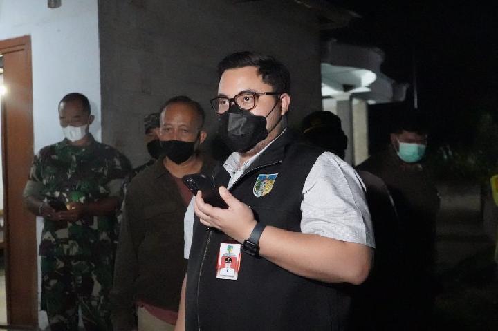 Mas Dhito Bujuk Korban Luka Bacok ke Rumah Sakit | tempo.co