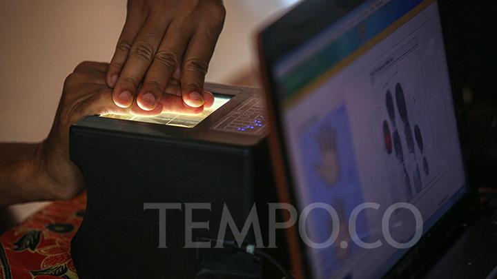Jakarta Vows to Provide e-KTP Issuance Services within 15 Minutes ...