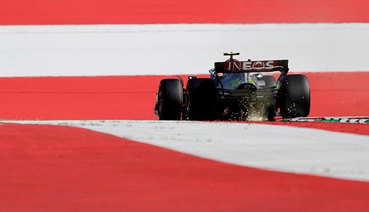 Kelemahan Mobil Balap Mercedes Terungkap di Formula 1 Jepang - Otomotif ...