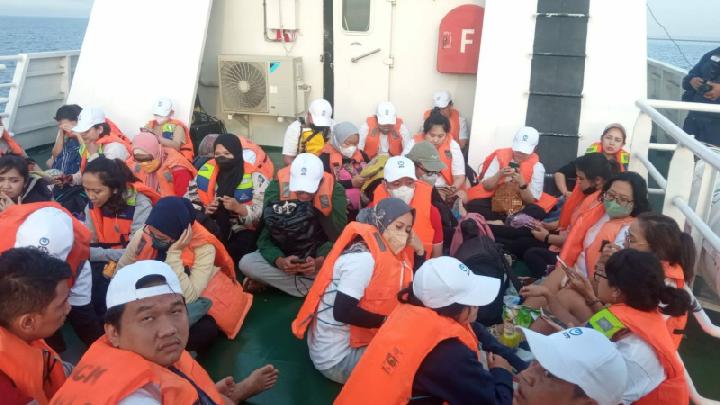 Poor Weather in Thousand Islands; 65 Boat Passengers Evacuated to ...